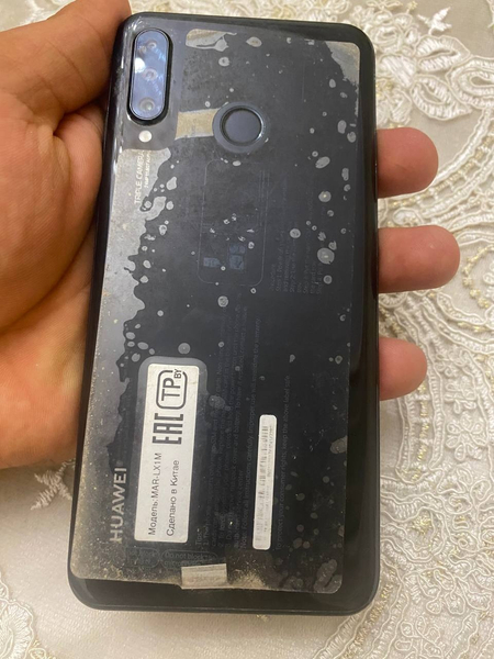 Huawei P30 lite  holati ancha yaxshi ishlashlari zo'r