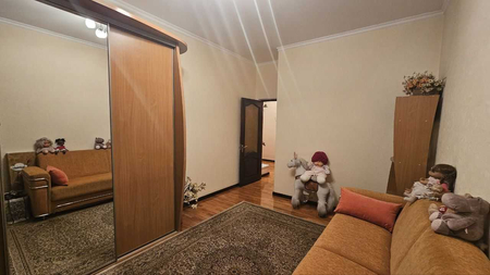 Срочно продается шикарная квартира в Мирабадском районе  (J3114)