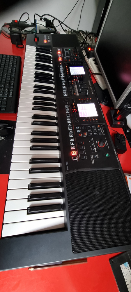 Roland ea 7 yangi kamplekt srochna