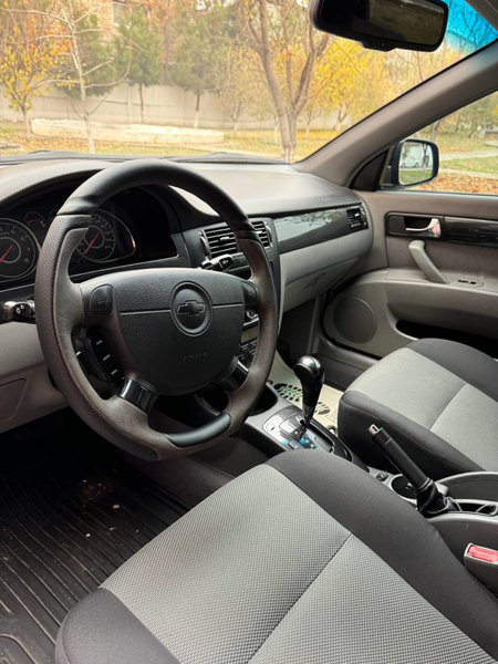 Chevrolet gentra qora