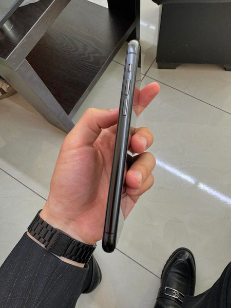 iPhone 11 Pro Grey 250$ taqalgani