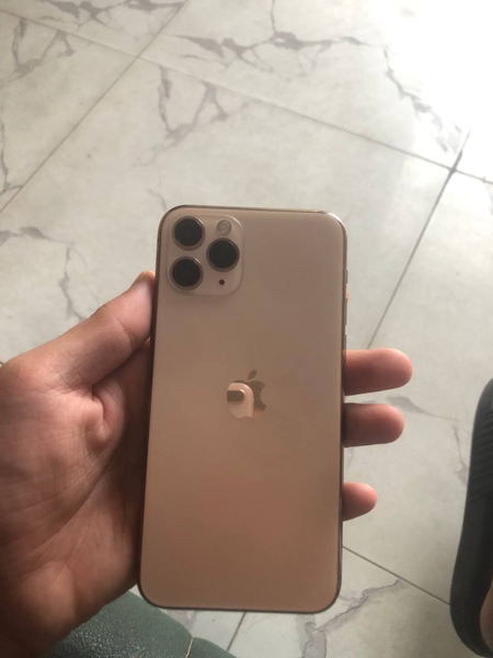 iPhone 11 pro variantga ham beriladi