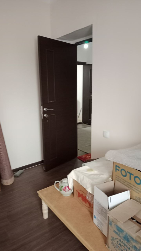 3 xanali 1etajda jaylasqan dom satiladi