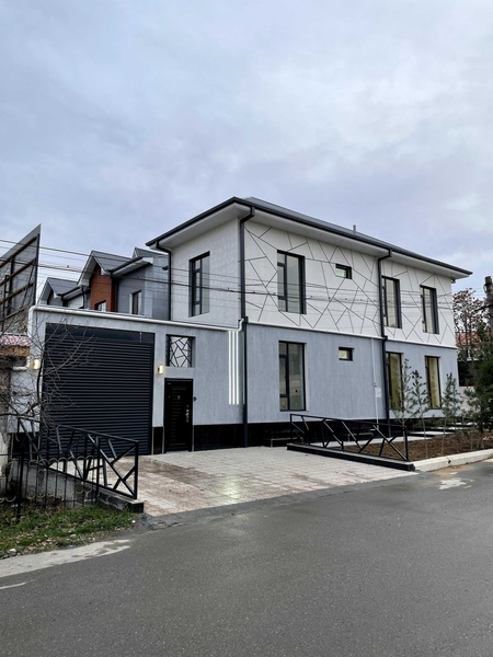 Продается дом в Мирзо Улугбекском районе