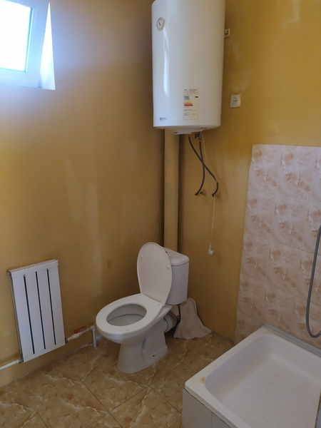 Продается 3 комнатная квартира в Мирзо Улугбекском районе