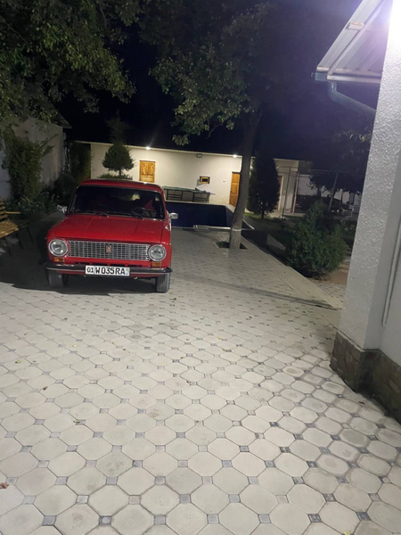 Jiguli 21011 sotiladi