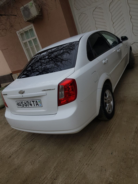 Lacetti sotiladi!