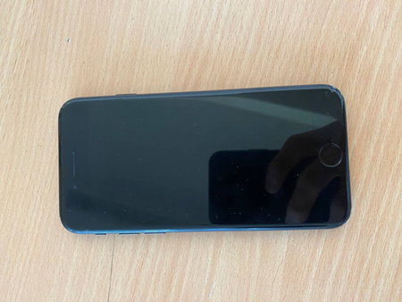 Iphone SE sotiladi !