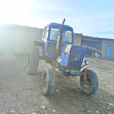 MTZ 80 sroshni sotiladi