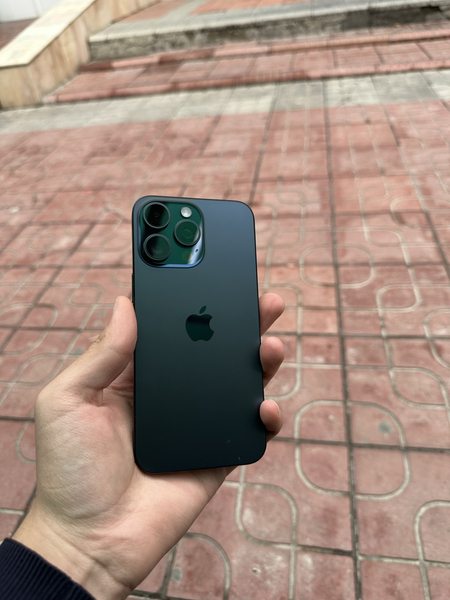 Продается iPhone 15 Pro Max Blue 256г