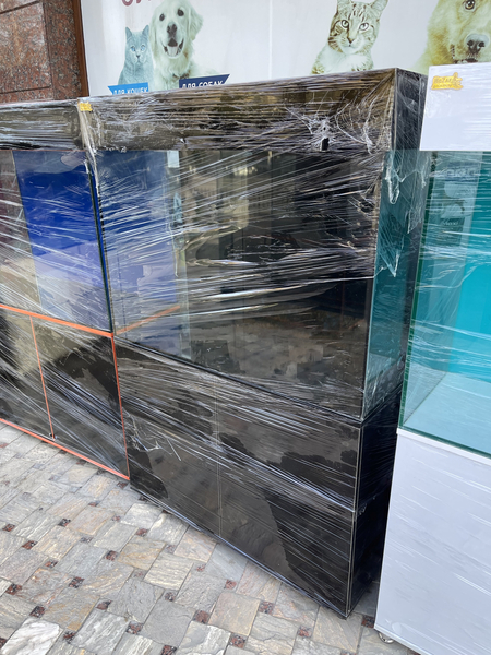 Akvarium New 300 litrga yaqin suv ketadi
