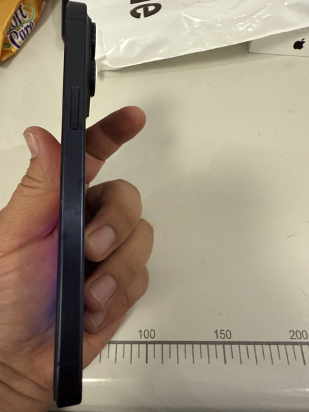 Iphone 15 pro max 512 bataryeka 93%