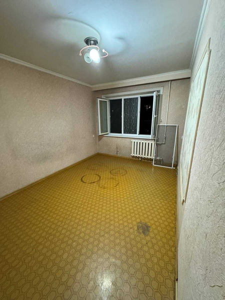 Продам 3/3/4 кирпич балкон 2х6 в Учтепинском рйоне