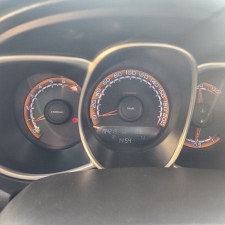 LADA Vesta Cross Sotiladi