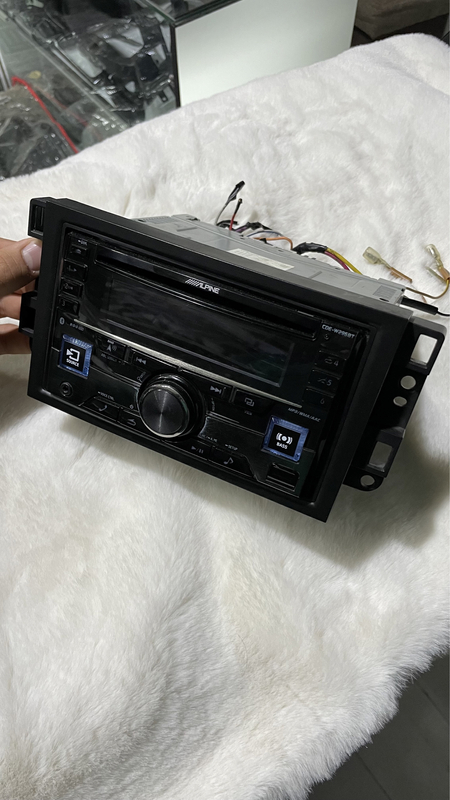 ///Alpine CDE-W296BT