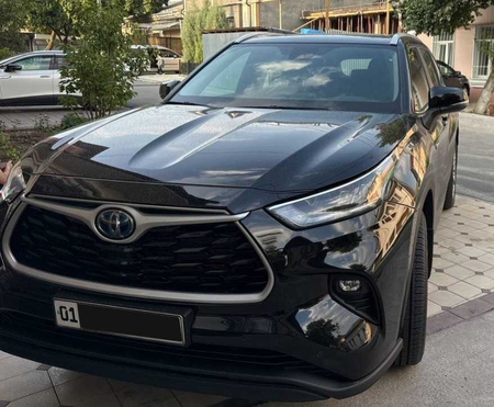 Toyota Highlander Hybrid GLE 2023 год Сборка Америка