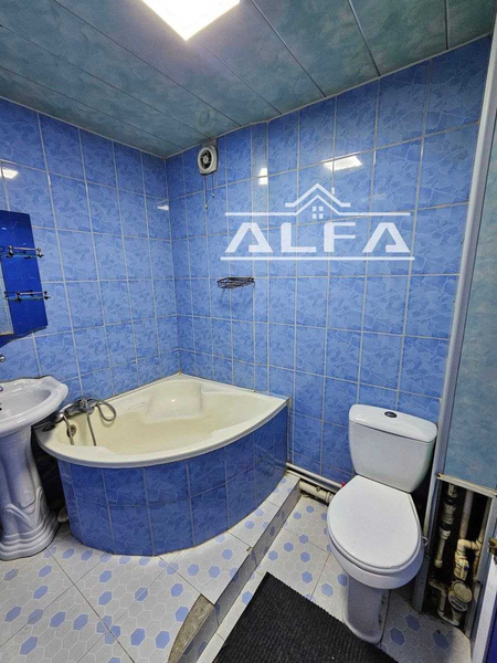 3 xonali 75m² 3-qavat sotiladi.