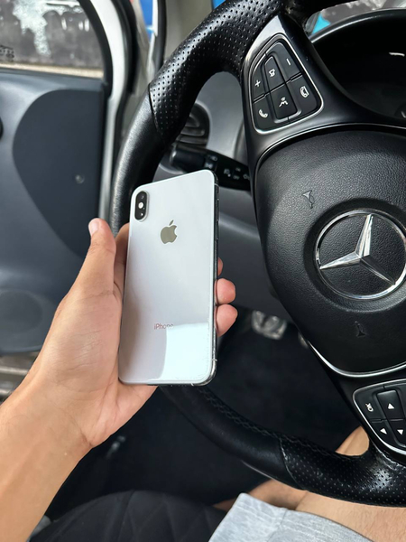 Iphone xs abmen flagmnga s10 5g yana koramz