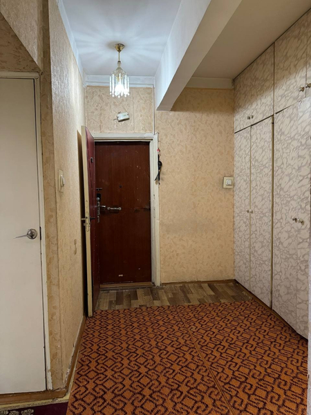 Продается Своя квартира Массив куйлюк 7 3/1/9 торг уместен