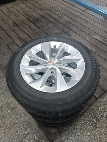 Onix R 15 yengi diska baloni peregon datchiklari bn yengi obmen bor