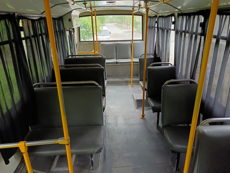 Avtobus ISUZU NP37