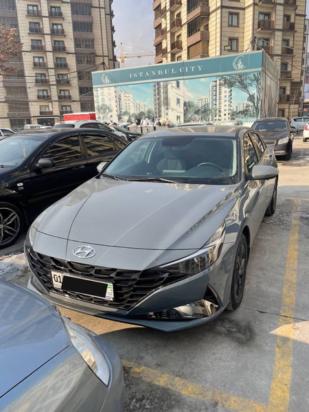 Hyundai Elantra 2021