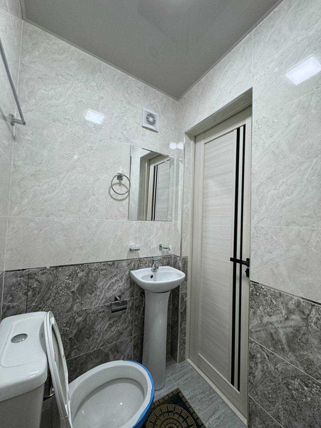 Чиланзар-6 ТЦ Парус 1-комнатная 1/4 25 м² кирпич евроремонт