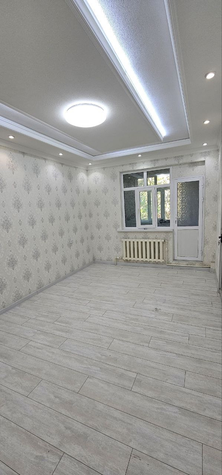 Чиланзар 18 1/4/4 много квартир звоните Леся