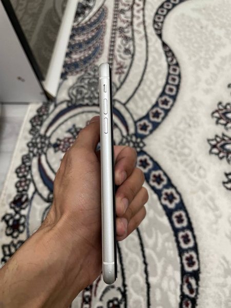 iPhone Xr 64Gb 77%