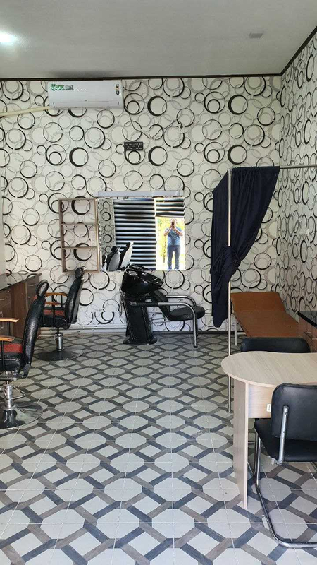 Salon jixozlari sotiladi