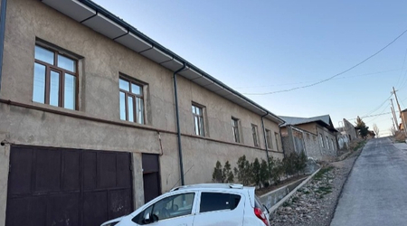 Uy sotiladi Yer narhida 4.50 sotik 60min $