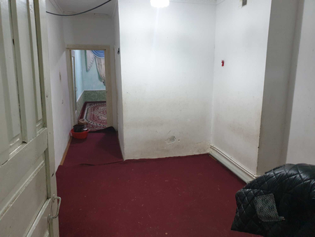 buxoro shaxar sharq 1 da 4 etajlik uy 1 etajida joylawgan uy sotiladi