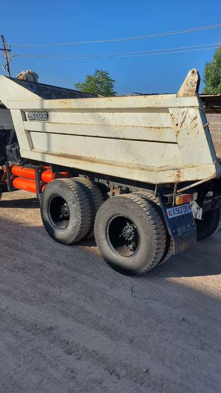 Sotiladi KAMAZ 55111
