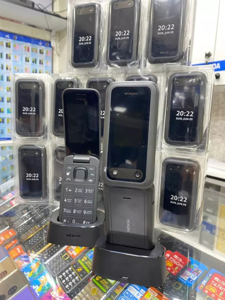 Nokia 2660 flip - legoshka pachka yangi - garantiya bor