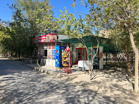 Magazin sotiladi 
Dom bitadan kiraverishda jasorat 2 uy oldida
91 253