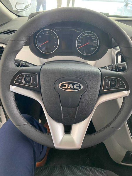 jac minibus  m4 2023 y