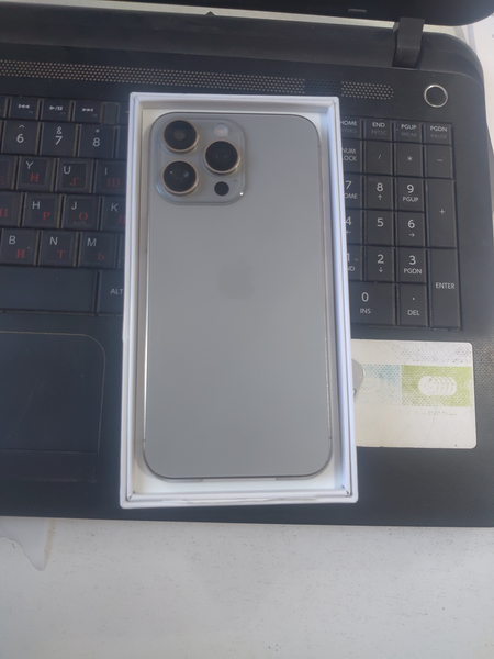 Iphone 15 pro max android varianti sotiladi