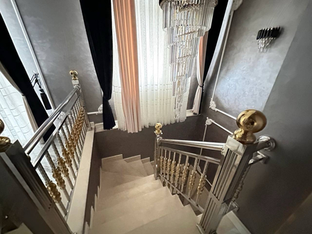 Глинка 8 роддом 5/9-10/10 190 кв.м