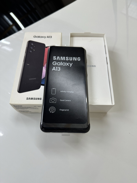Продам телефон Samsung A13 ( 4/128 gb )