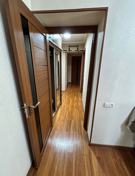 Novza metrosi oldida 2/2/4 40m² boʻlgan shinam kvartira ijaraga