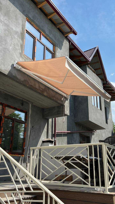 Ayvon tizimi Markiza Tent