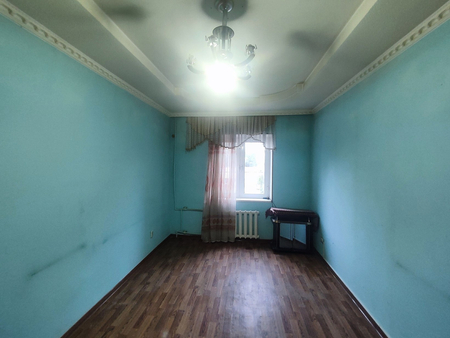 Продаётся 2х ком квартира на 2 этаже, 6М,балкон, ор:6 мкр,Мадина марке