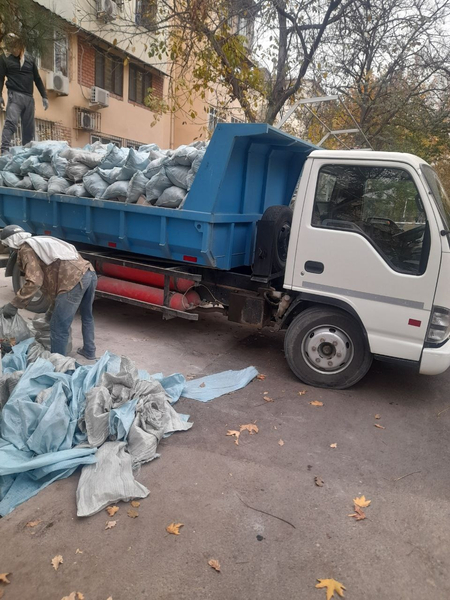 Вывоз мусора, доставка песка, клинец, щебень, тупрок, гишт