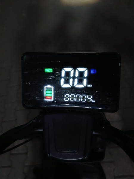 Elektro skuter sotiladi