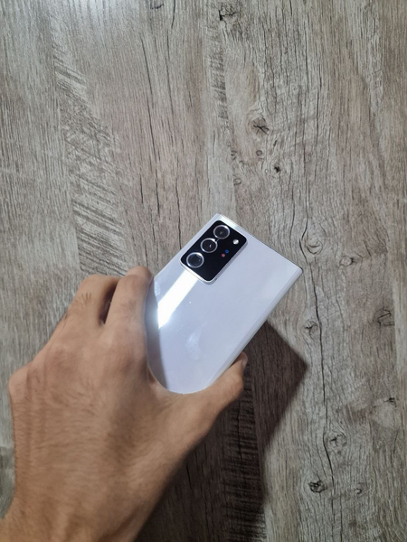 Продам Samsung 20 note ultra в хорошем состоянии