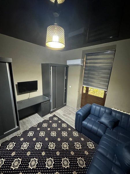 Космонавтов метро 1 комнатная 500$