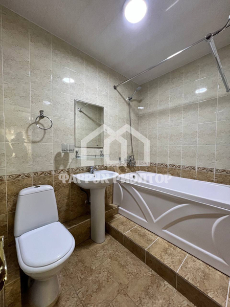 Буюк Ипак Йули  1/2/4 кирпич 37м2