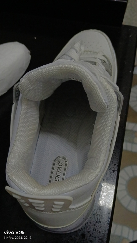 Кроссовка white retro 4 jordans