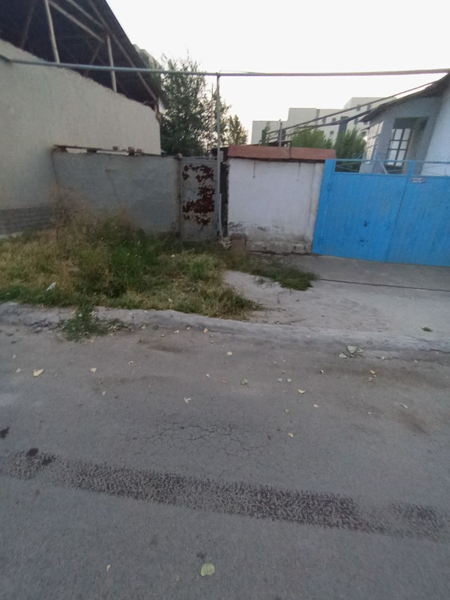 Nurafshon shahar Qumariq M.F.Y yer 8 sotix sotiladi