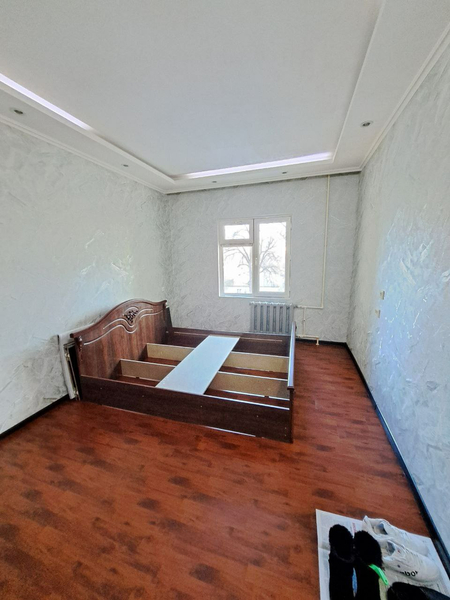 4/4/9. Спутник-16, Янгихает р-н (Сергели). Метро 800 м. Квартира 94 м²